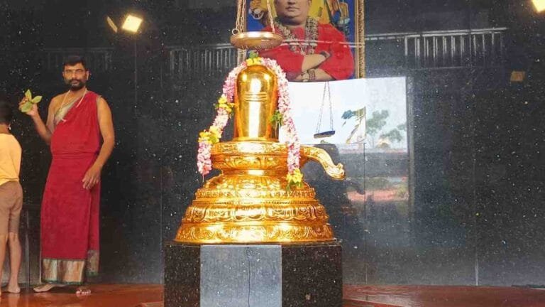Golden Shivalingam at Ramaneswaram Temple